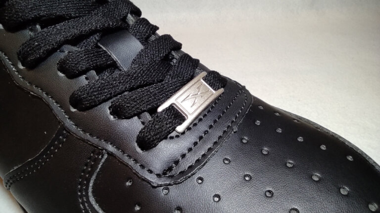 ナイキAF1にそっくりなXEBECの安全靴85141をレビュー | ちりへら