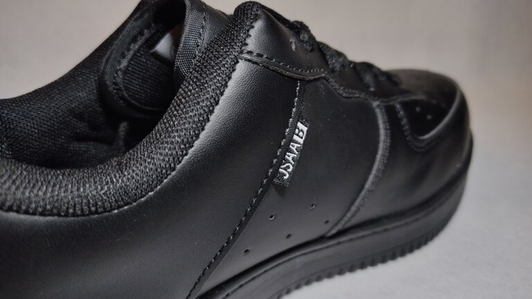 ナイキAF1にそっくりなXEBECの安全靴85141をレビュー | ちりへら