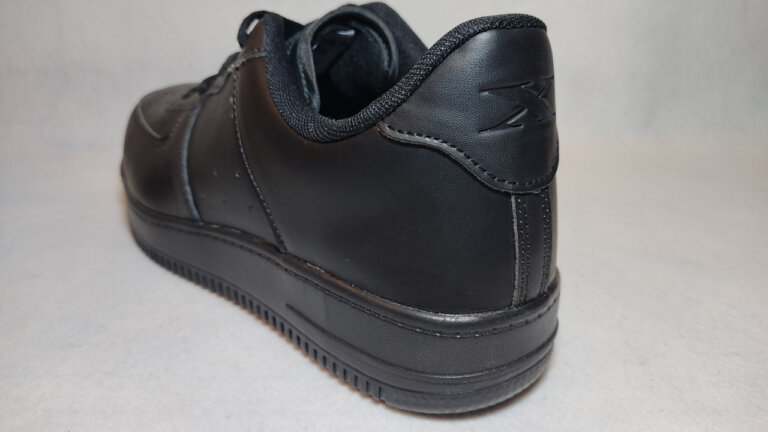 ナイキAF1にそっくりなXEBECの安全靴85141をレビュー | ちりへら